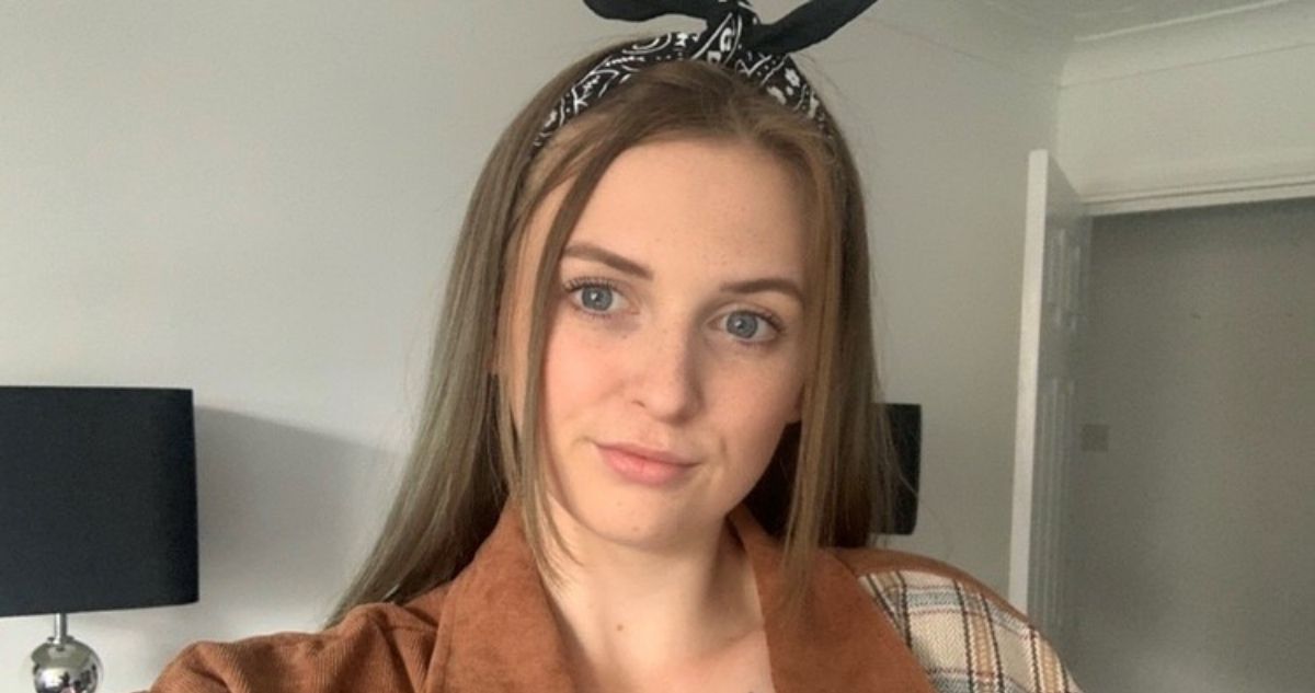 Lucy Punch Busting Out